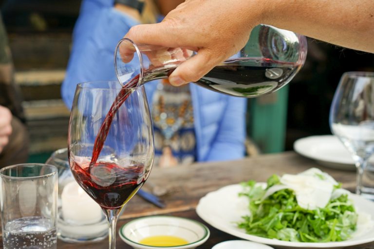 Your Guide to Greek Wines: 5 Varietals to Know - Wine4Food