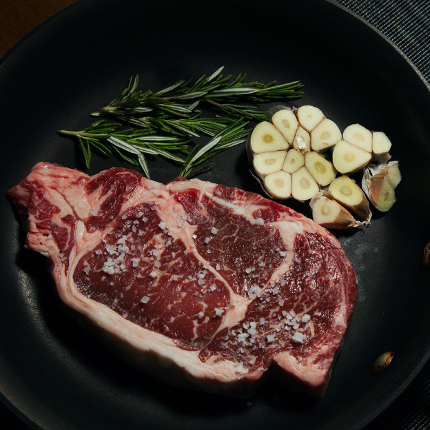 Seared Ribeye with Rosemary Chimichurri - Wine4Food